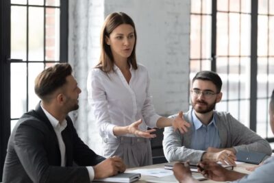 Gerente vs Director: Diferencias Clave en la Empresa | PIAC